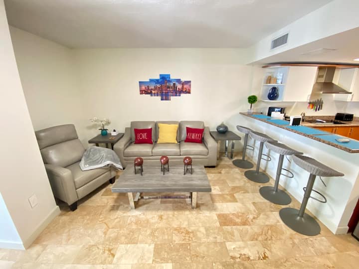 Luxurious 1/1 Condo In Brickell W Free Parking! - Miami