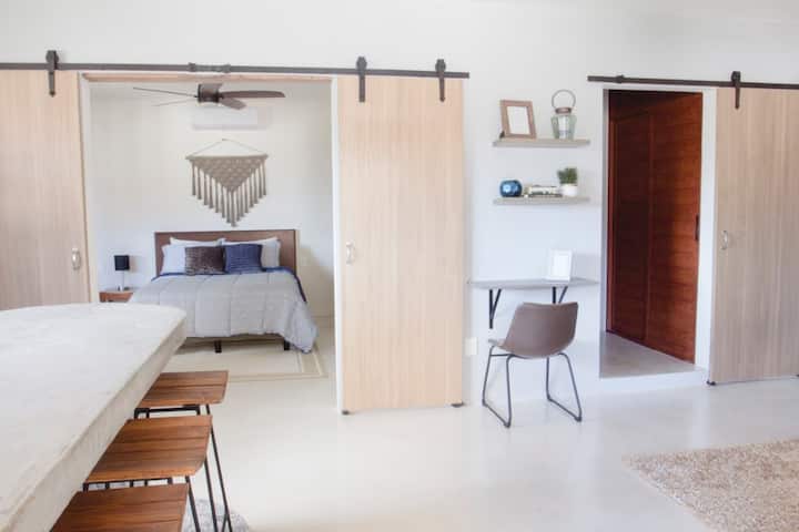 New Luxury 1 Br Loft Near Town! Ac~wifi~pool View - Paradise Beach