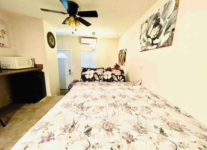 Longterm Rent Studio, Own Entry/shared Kitchen - Anaheim, CA