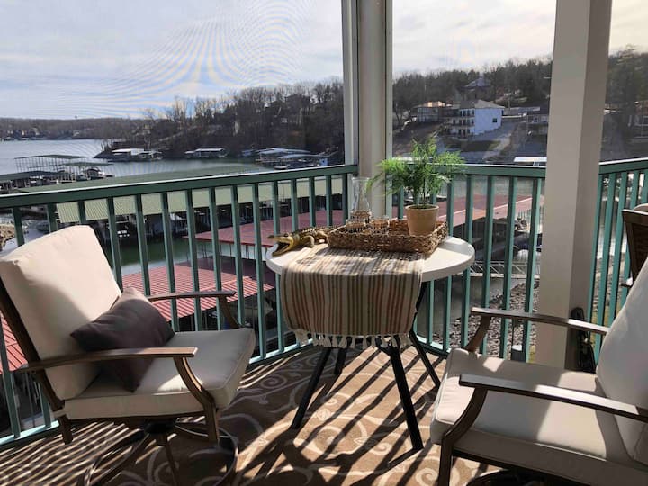 Relaxin’ Is All I Want To Do! - Lake Ozark, MO