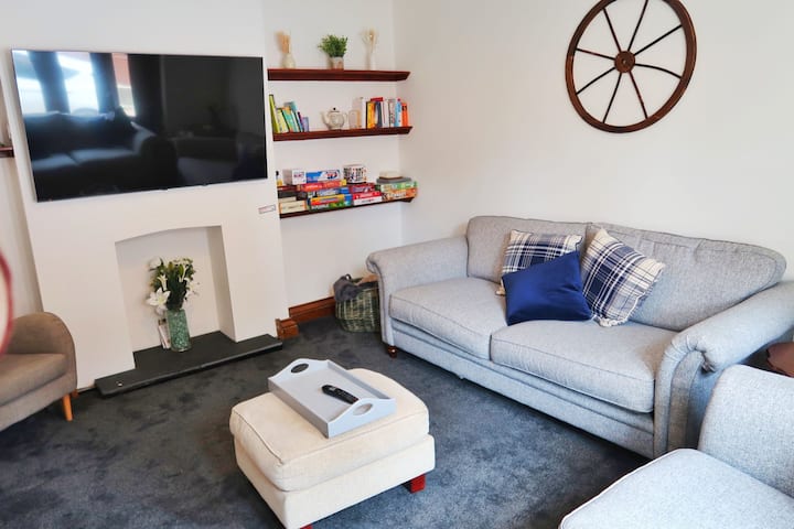 Guest Awarded Castle Manor, 4 Bed Seaside Retreat - Scarborough