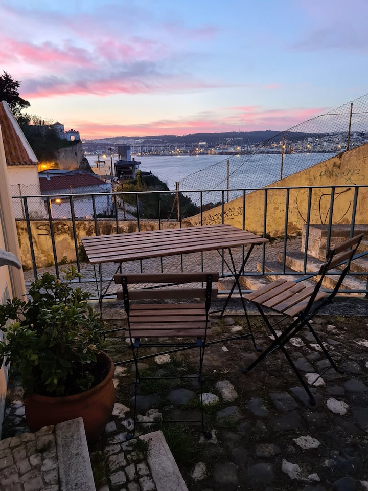Cozy House With River Views In Historic Almada - Almada