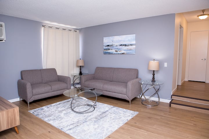 Neat Hollywood One Bedroom - Fully Furnished - West Hollywood, CA