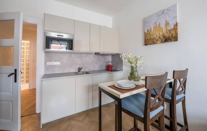 Letna Garden Sudio 26m2. Netflix Tv - Prague