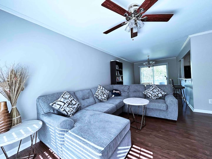 Great For Braves And Big Groups - Marietta