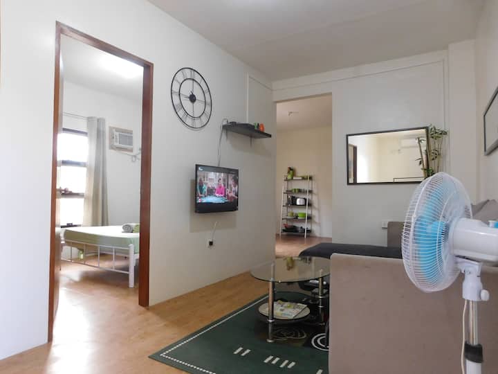 Best Value 10 Huge Kitchen & Living Modern - Angeles