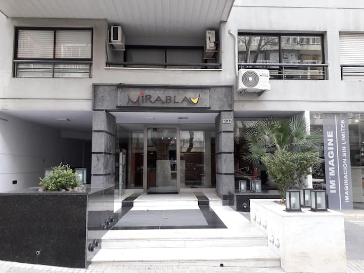 Apartamento En La Mejor Ubicacion De Pocitos - Montevideo