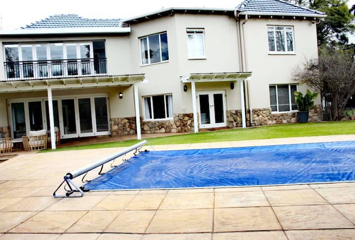 Entertainers Dream, With Jacuzzi,pool&tennis Court - Johannesburg