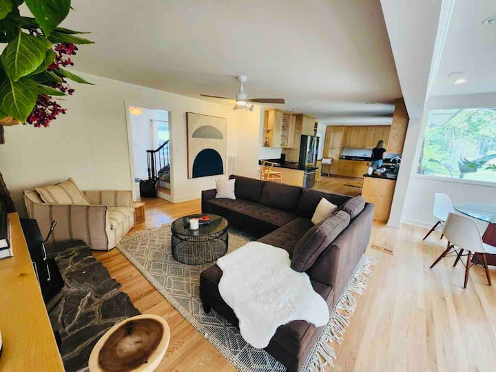 Relaxed Privacy On Park | Midtown Raleigh - ローリー, NC