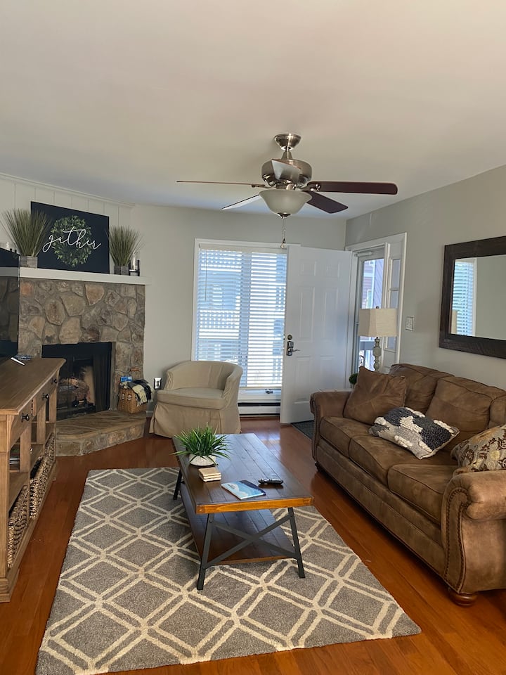 Cozy 2nd Floor Unit/walk Downtown-pets<35lbs - Railroad, Blowing Rock