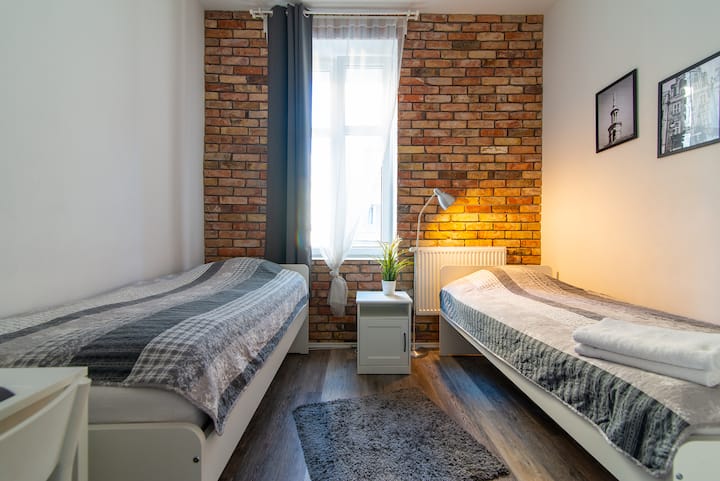 Małe Studio 2 łóżKa Pojedyncze, Aneks I łAzienka - Poznań