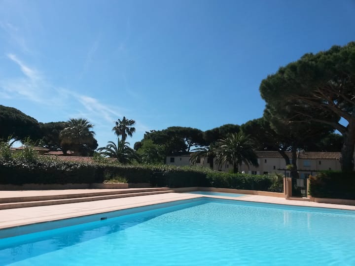 Avec Piscine Et Tout Proche De La Mer - Roquebrune-sur-Argens