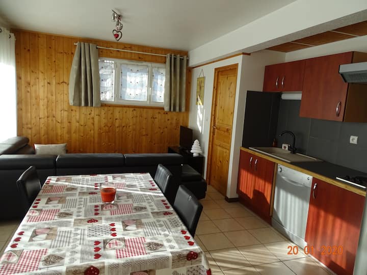 Appartement à Cluses *Proche Des Stations De Skis* - Cluses