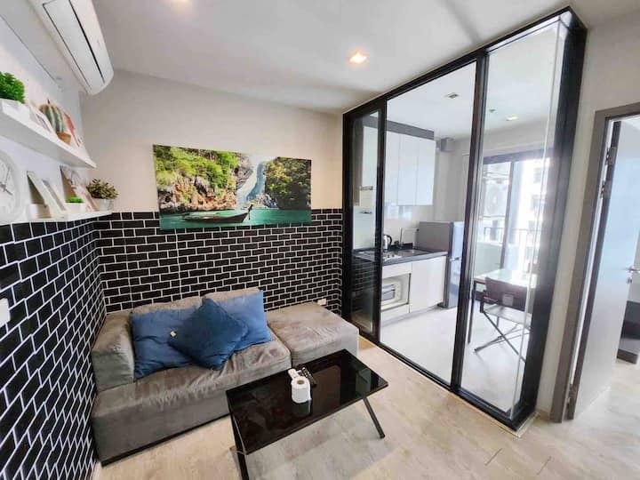 O6 Pattaya Thebase 1 Bedroom Apartment, Infinity Pool, Gym, 3 Minutes To The Beach - Pattaya City