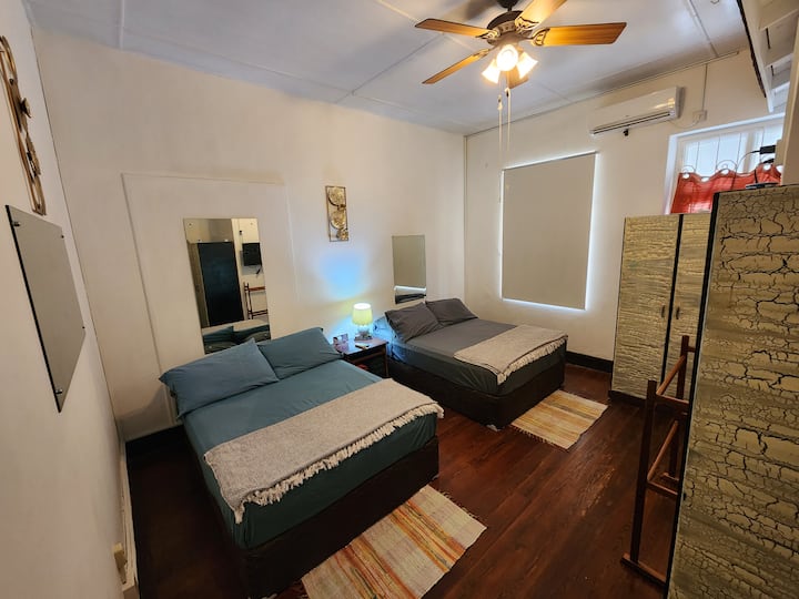Accra Beach Apartment. Location Is Everything. - Bridgetown, Barbados