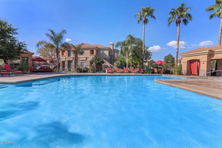 Resort Living Condo In Arizona - Gilbert, AZ