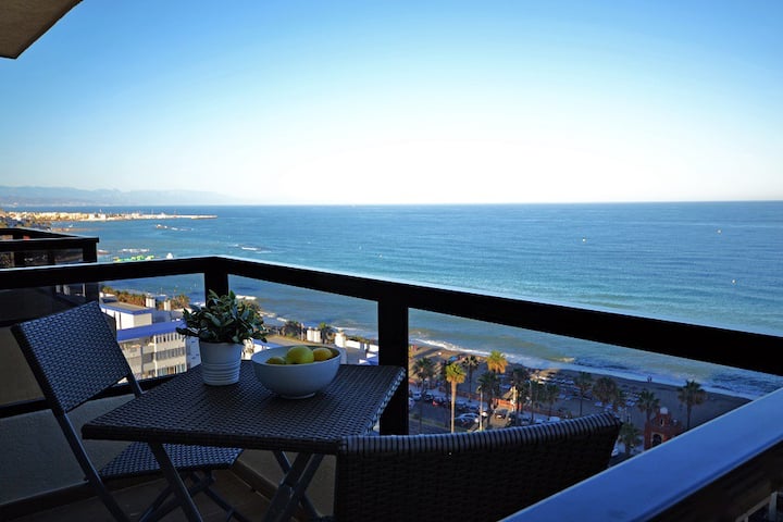 Loft On The Beach! - 베날마데나