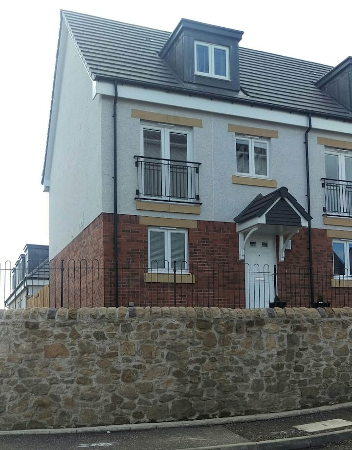 *Room Only* Comfy Double Ensuite - Livingston