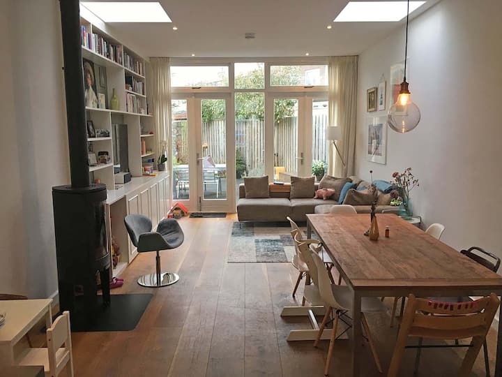 Comfortable & Spacious, 25 Min To Amsterdam Centre - Utrecht