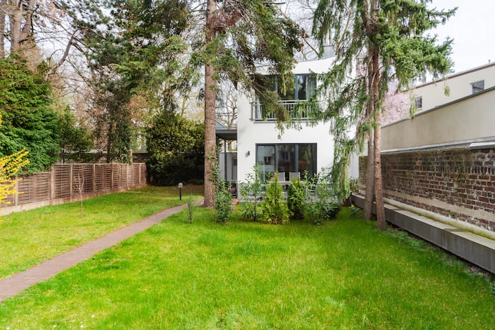 Stilvolles Apartment In Traumlage Mit Balkon - Cologne