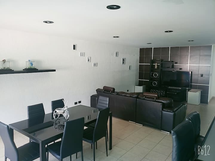 Bonito Depto. Céntrico Con Todos Los Servicios. - Puebla