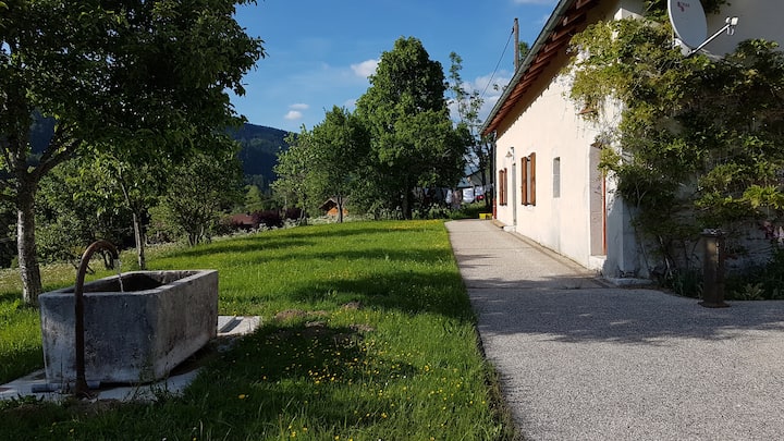 Bel Appartement Dans Maison Individuelle - Lélex