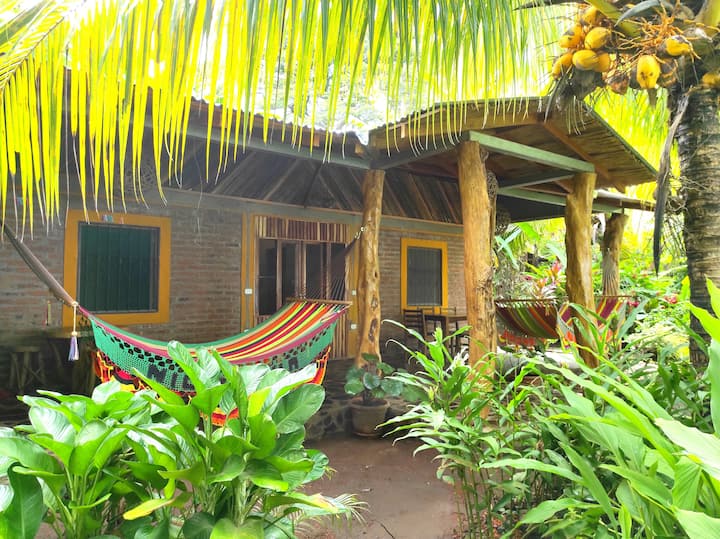 Casa Isla Bonita, 2 Rooms, King Size Bed. - Nicaragua