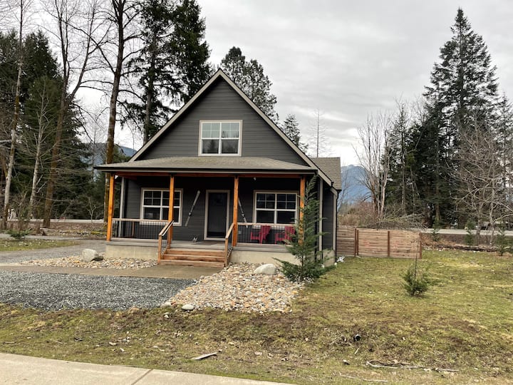 The Wolf Den - In The ❤️ Of Packwood! Hot Tub! - Packwood, WA