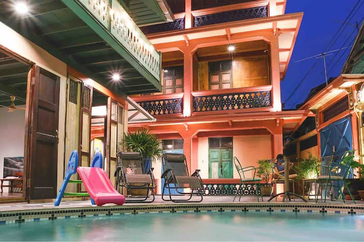 Private House 1930s/jacuzzi Pool/5minmrt/local - Bangkok