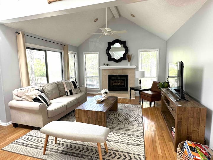 Home Blocks From Beach! - 維吉尼亞海灘