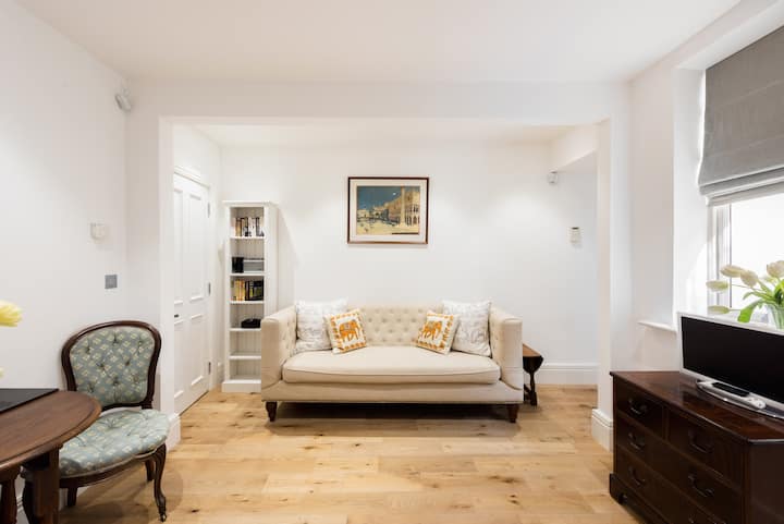 Chelsea Green Entire 1 Bedroom Flat Self Contained - Chelsea