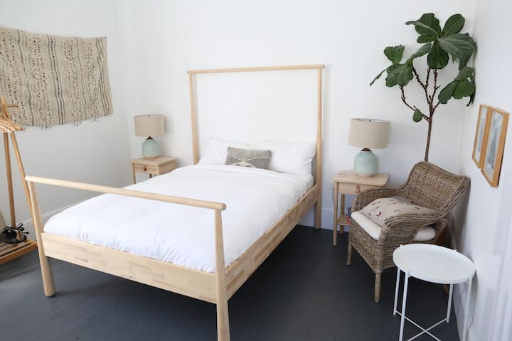 15. The Burlington Hotel - Second Floor - Los Angeles, CA