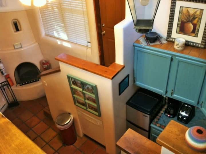 Casita G, Casas De Guadalupe, Comfy, Cozy, Loft! - Santa Fe, NM
