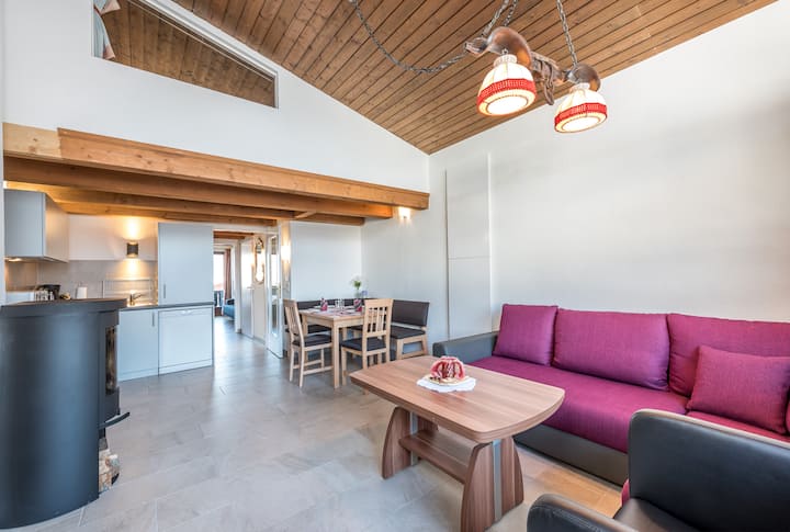 Haus Sonas - Apt With Bedroom & Loft Sleeping Area - Zell am See