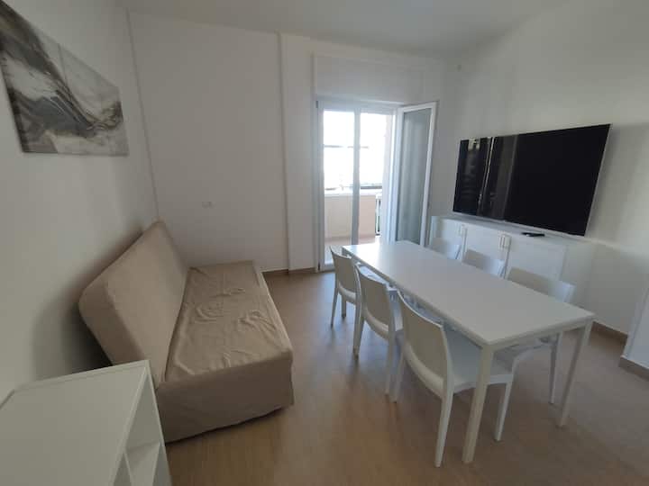 Trilocale Holiday 6 Ristrutturato Vista Mare - Cesenatico
