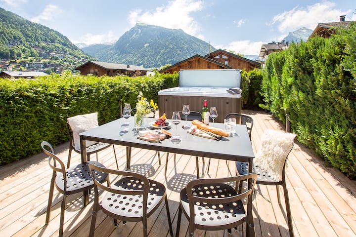 Quirky Morzine Chalet - Hot Tub And Beautiful View - Abondance