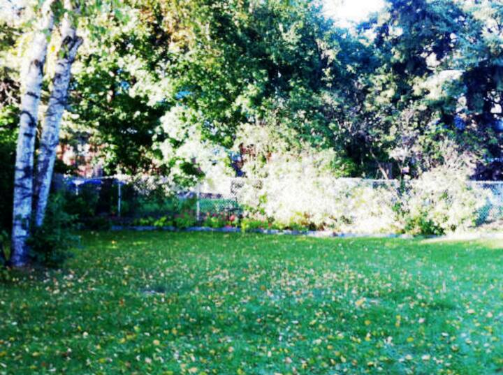 Private Room With Access To Garden - Montreal