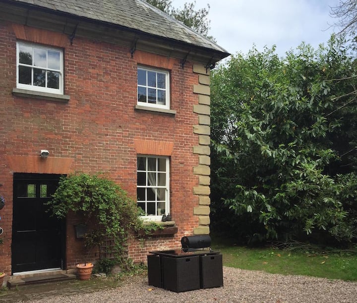 Carriage Cottage At Davenport House, Shropshire - Bridgnorth