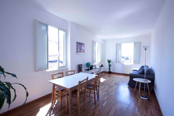 Bright Apartment With Nice View - Rome