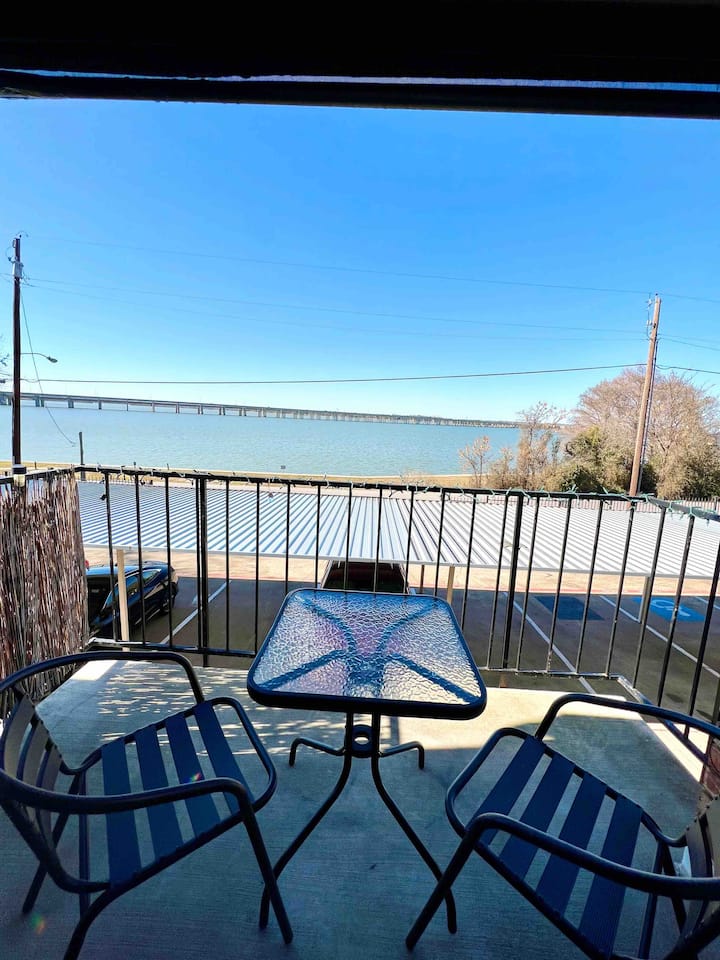 Lake Front Condo - Rowlett, TX