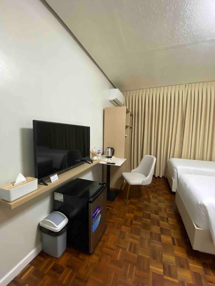 Honey Suite Room 2 At Bee Cafe - Cebu City