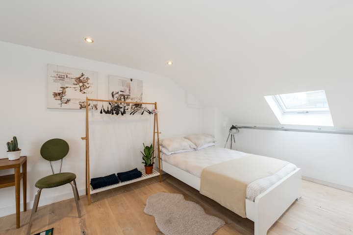 Bricklane Shoreditch En Suite Double Private Room - London