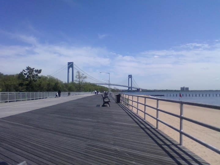 Stylish And Cozy One Bedroom - Staten Island