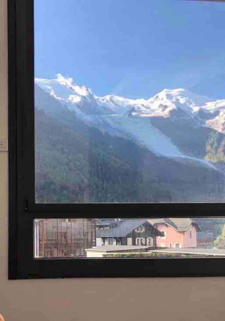 Great Minimalist Studio, Historic Chamonix Centre. - Chamonix