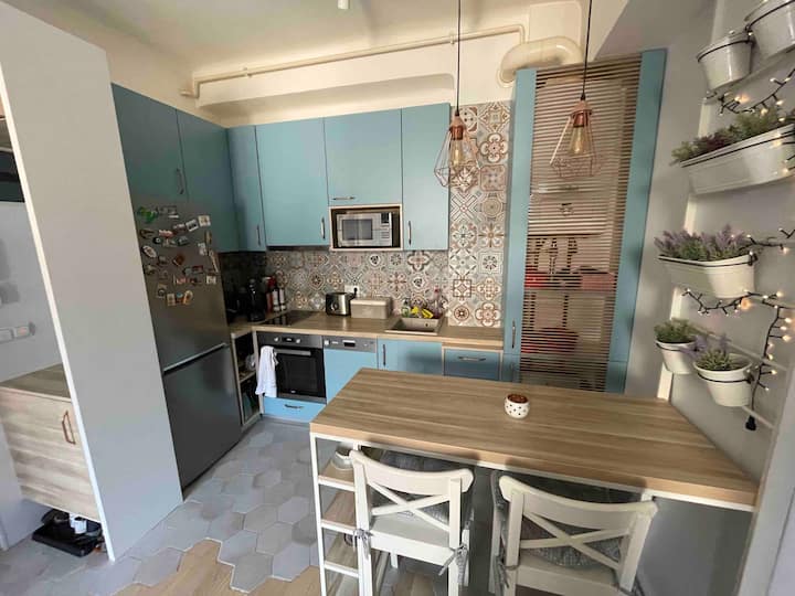 Lovely 1 Bedroom Condo In The Heart Of Sarajevo - Sarajevo