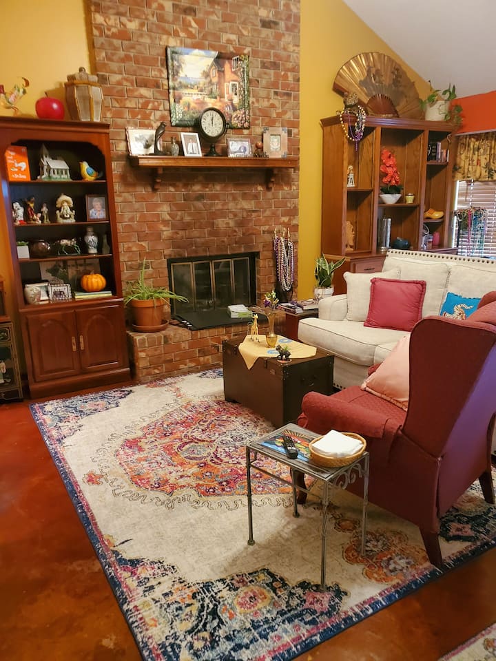 Acadien Cozy Cottage - Lafayette, LA