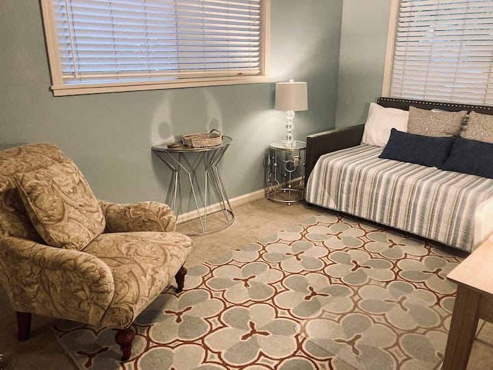 Restful Redwood Retreat For One - Felton, CA