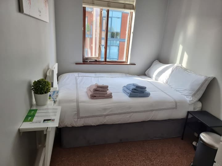 Thorncastle 4 - Small Double Ensuite Room - Irlande