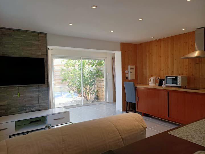 Appartement  Dans Villa En Rez De Jardin. - Cros de Cagnes
