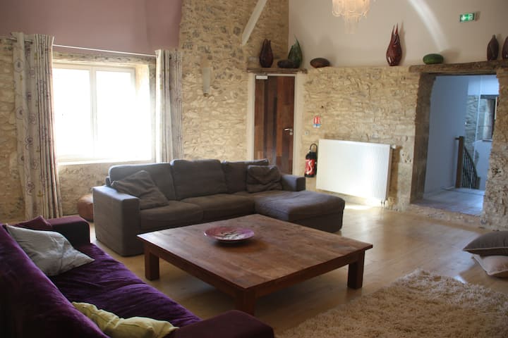 Fabulous Medieval Chateau, Idyllic Country Setting - Gers